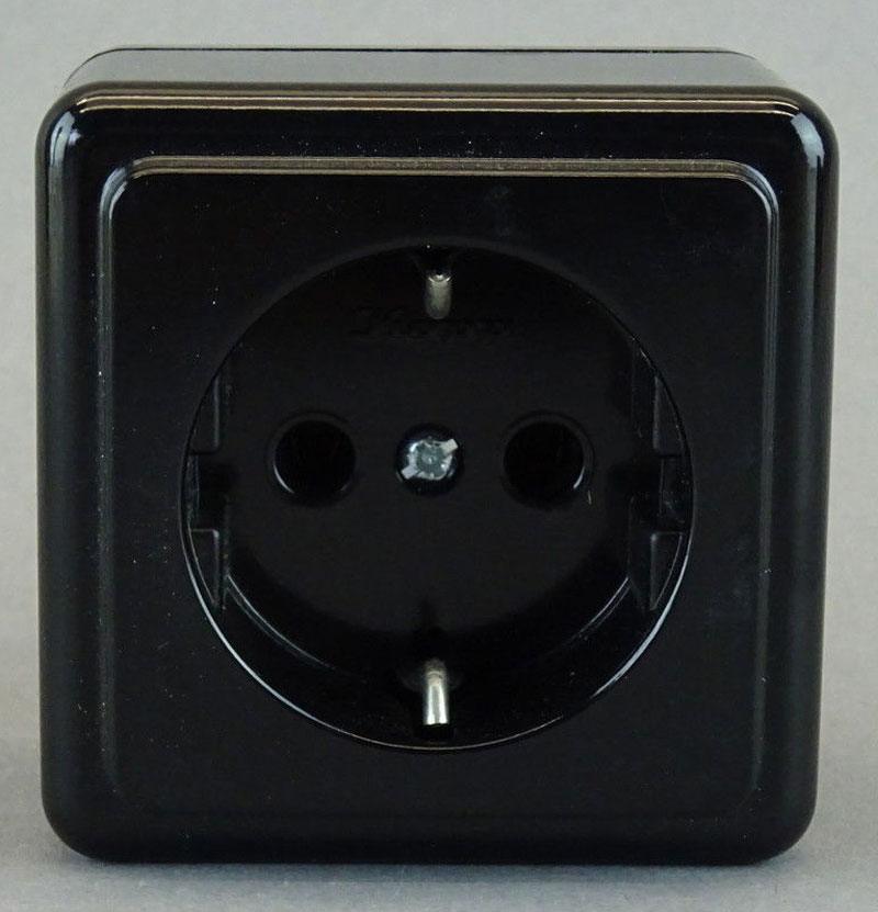 Kopp Aufputz 1 fach Steckdose, schwarz